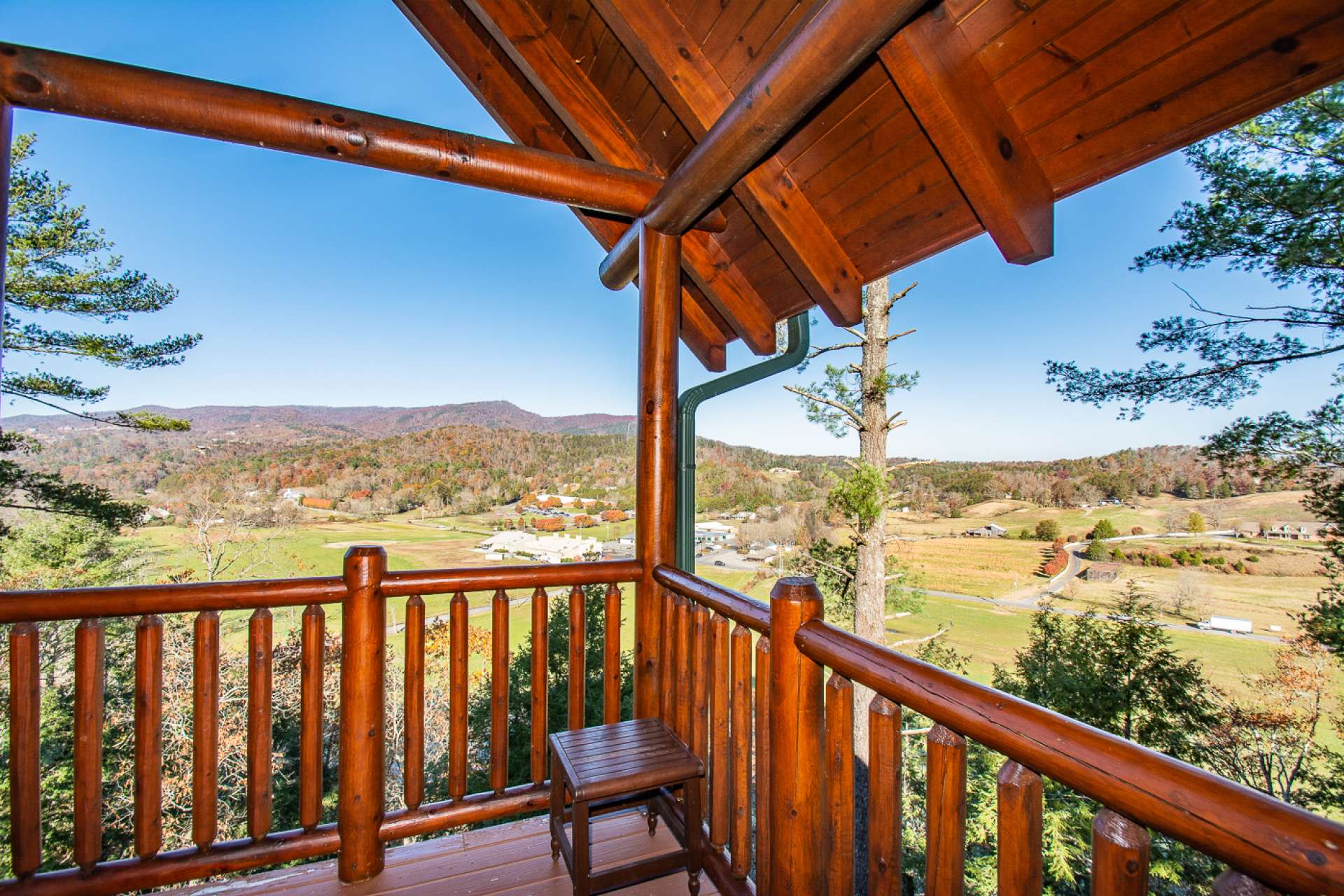 Pigeon Forge Vacation Rental | *Free Dollywood Ticket* 4BR Cabin- Views ...