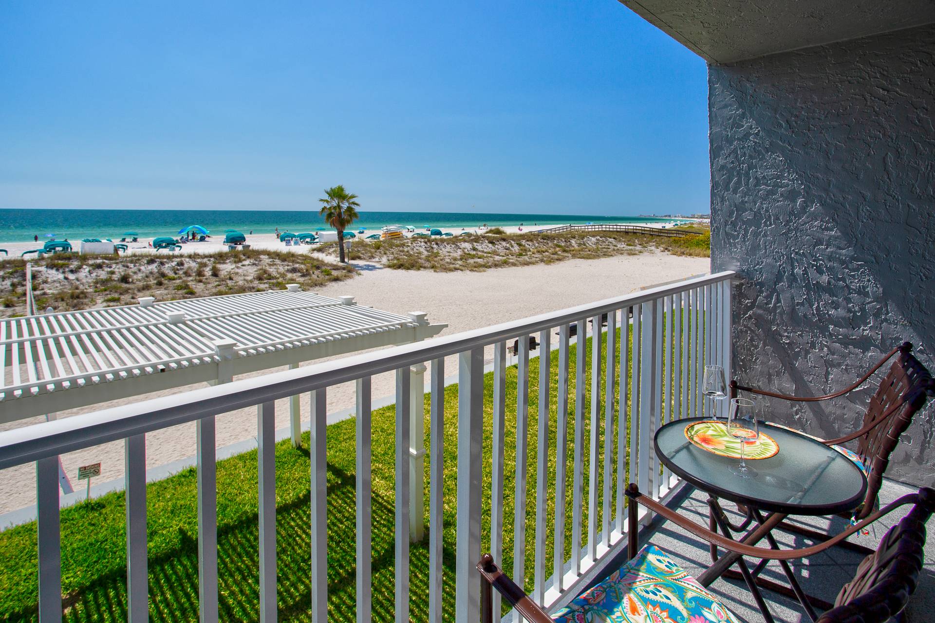216 - Island Inn - Treasure Island, FL