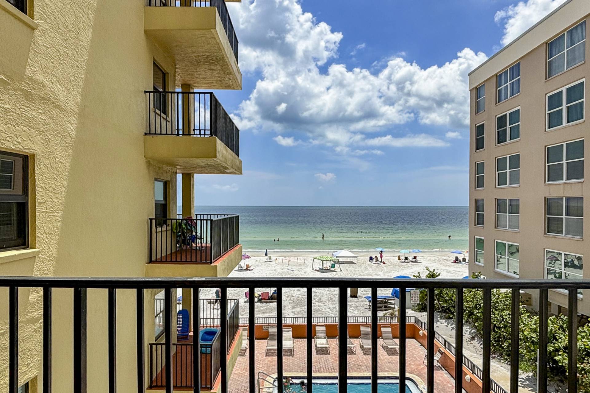 208 - Las Brisas - Madeira Beach, FL