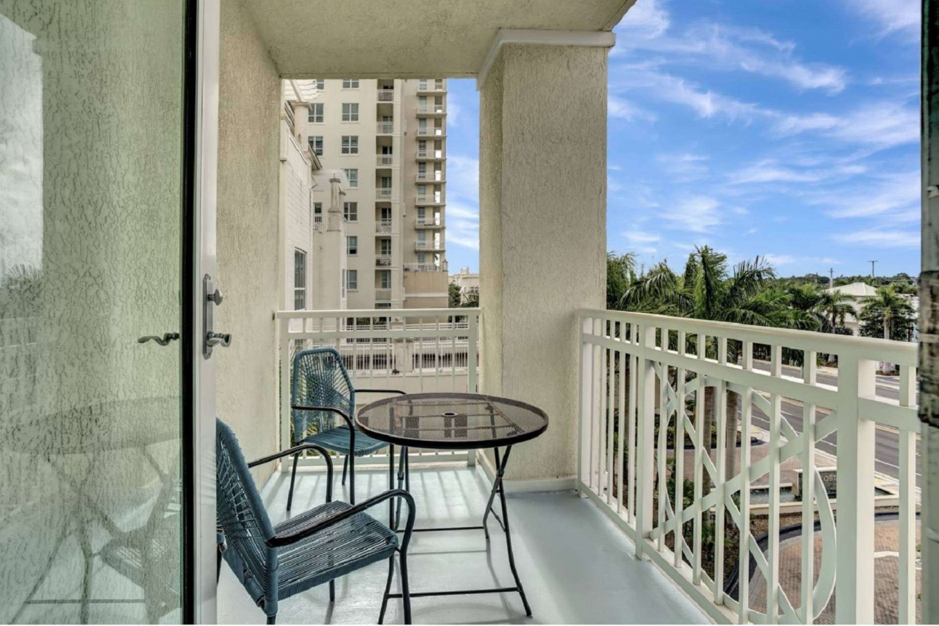 406n Coastal Key Suite 1 Bedroom, Pools, Jacuzzi, Beach, Shops & Dog Friendly - Boynton Beach, FL