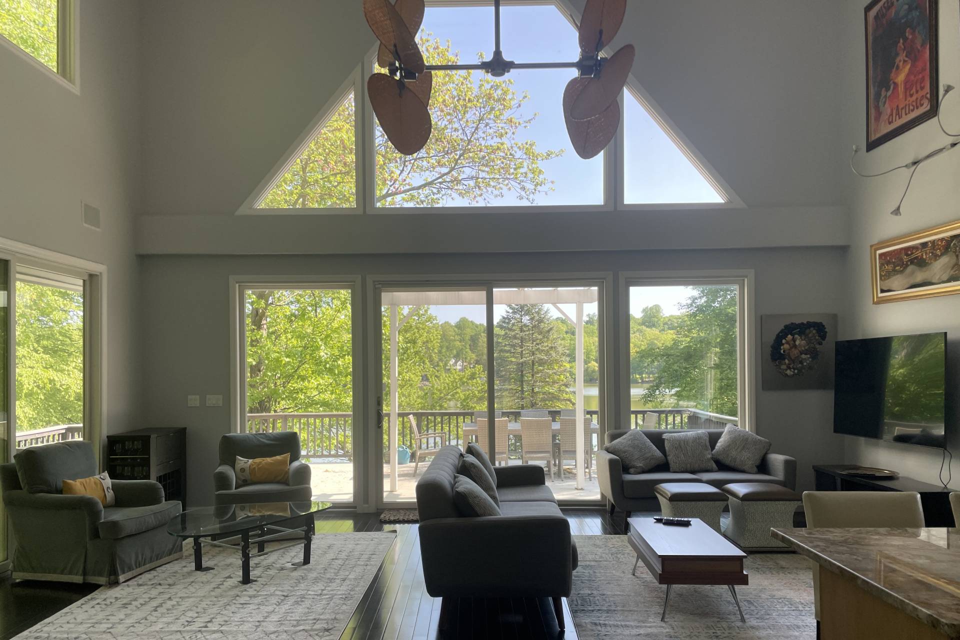 Newtown Vacation Rental | Cottage at Sunny Day | Home Rental on iTrip.net