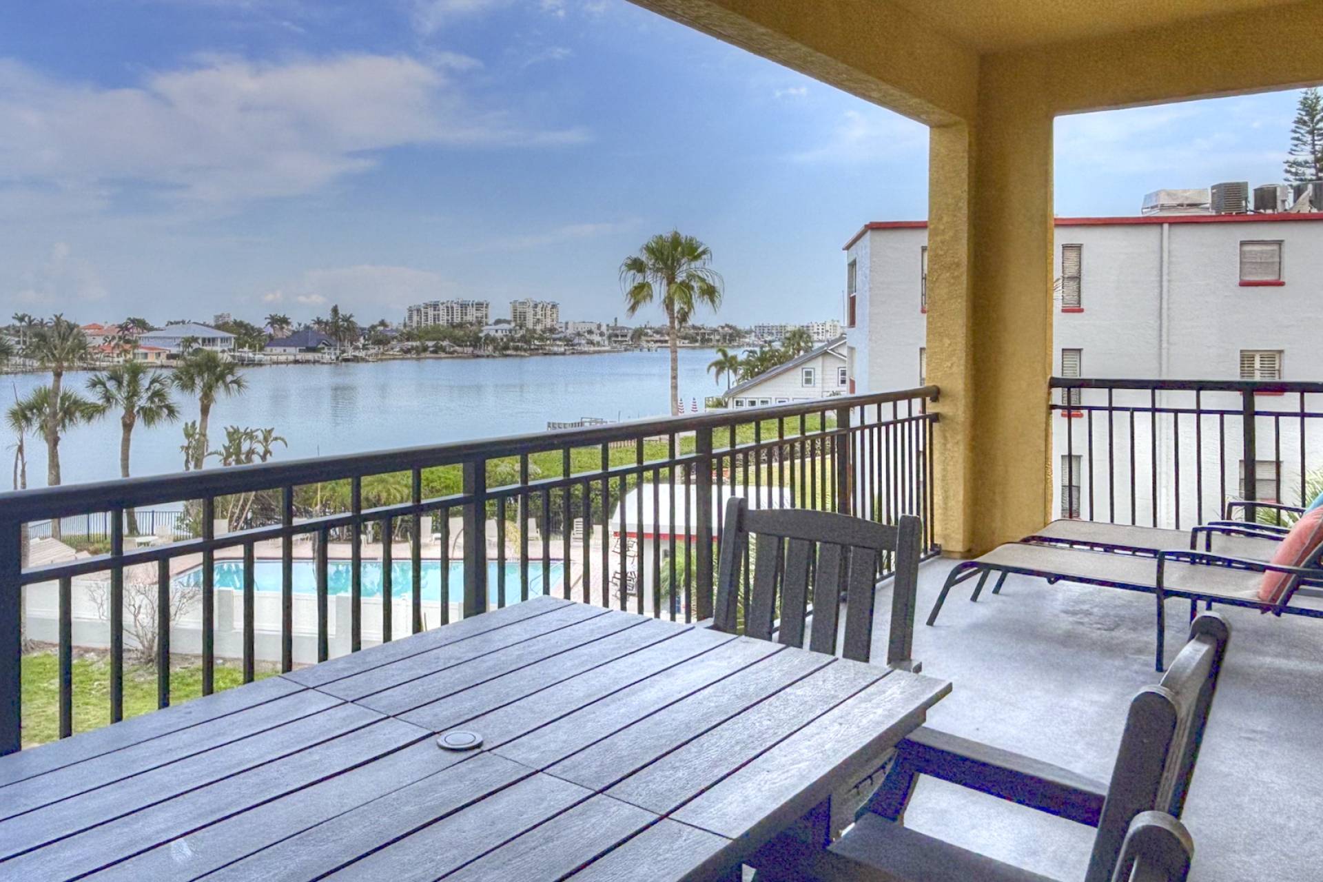 207 - Palms Of Treasure Island - Treasure Island, FL
