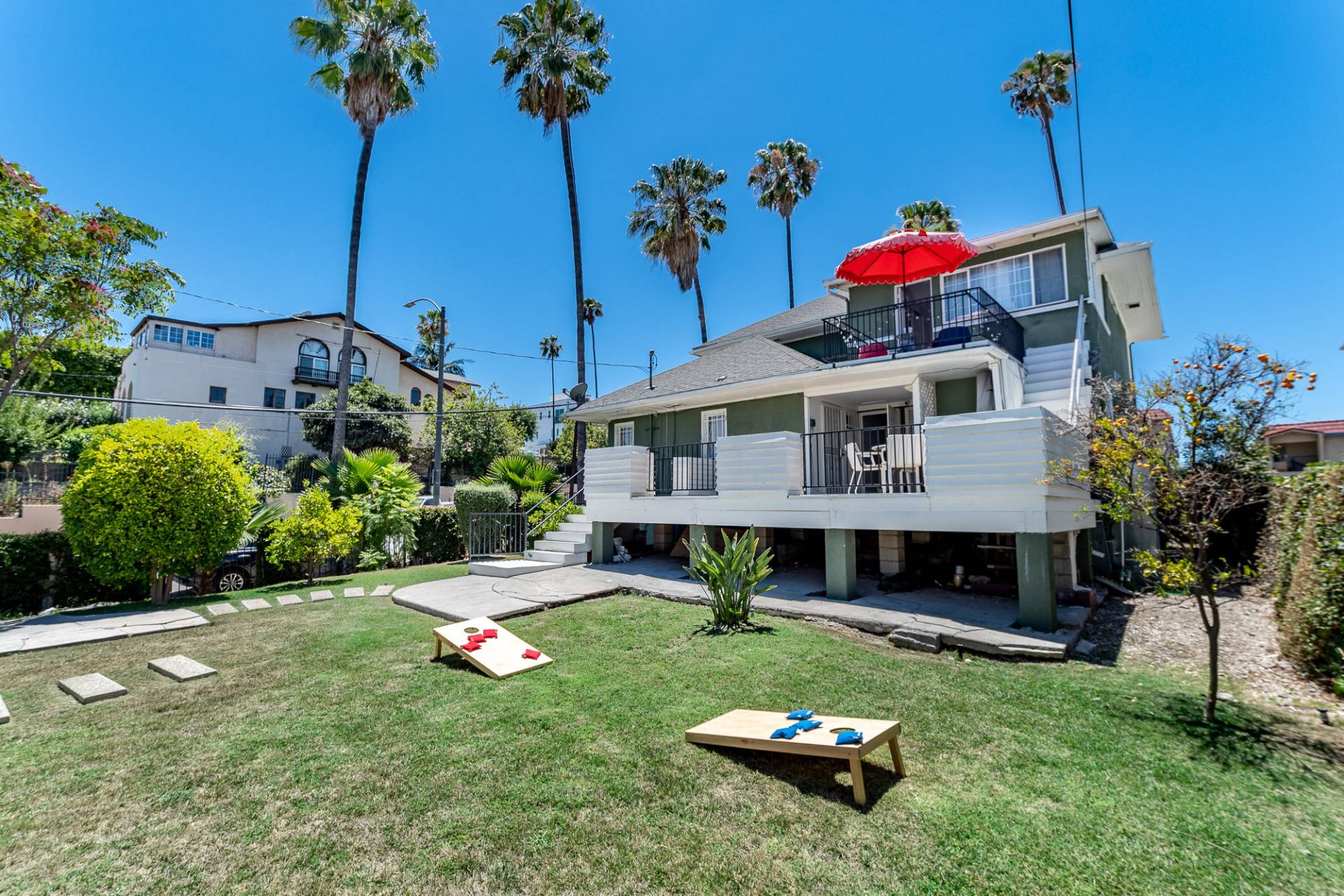 Designer Kitchen And Stunning Outdoor Space - Charming Hollywood Retreat - Hollywood, CA