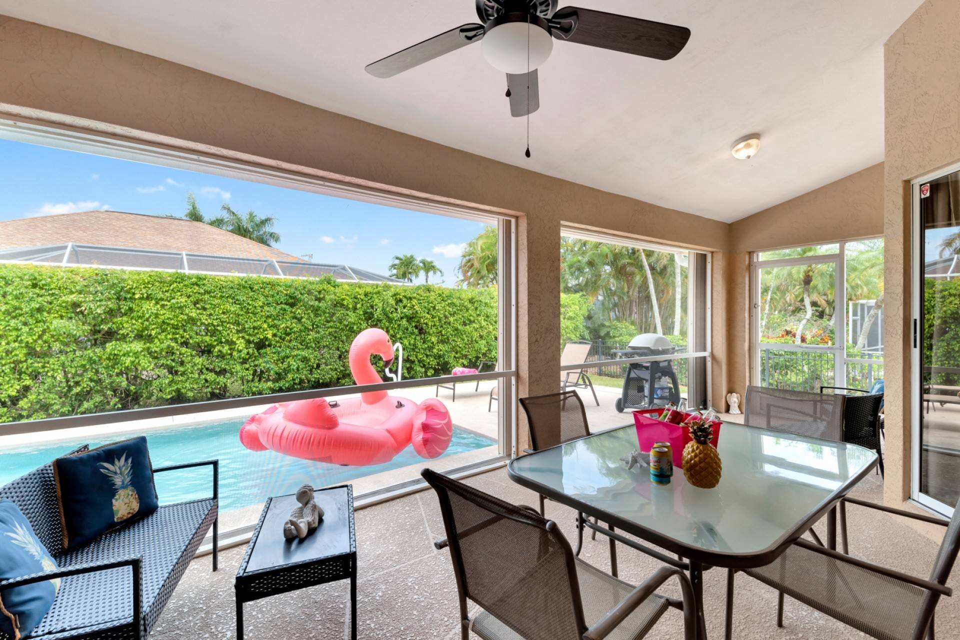 Heated Pool And Spacious Outdoor Living - Charming Coastal Retreat - Marco Island, FL