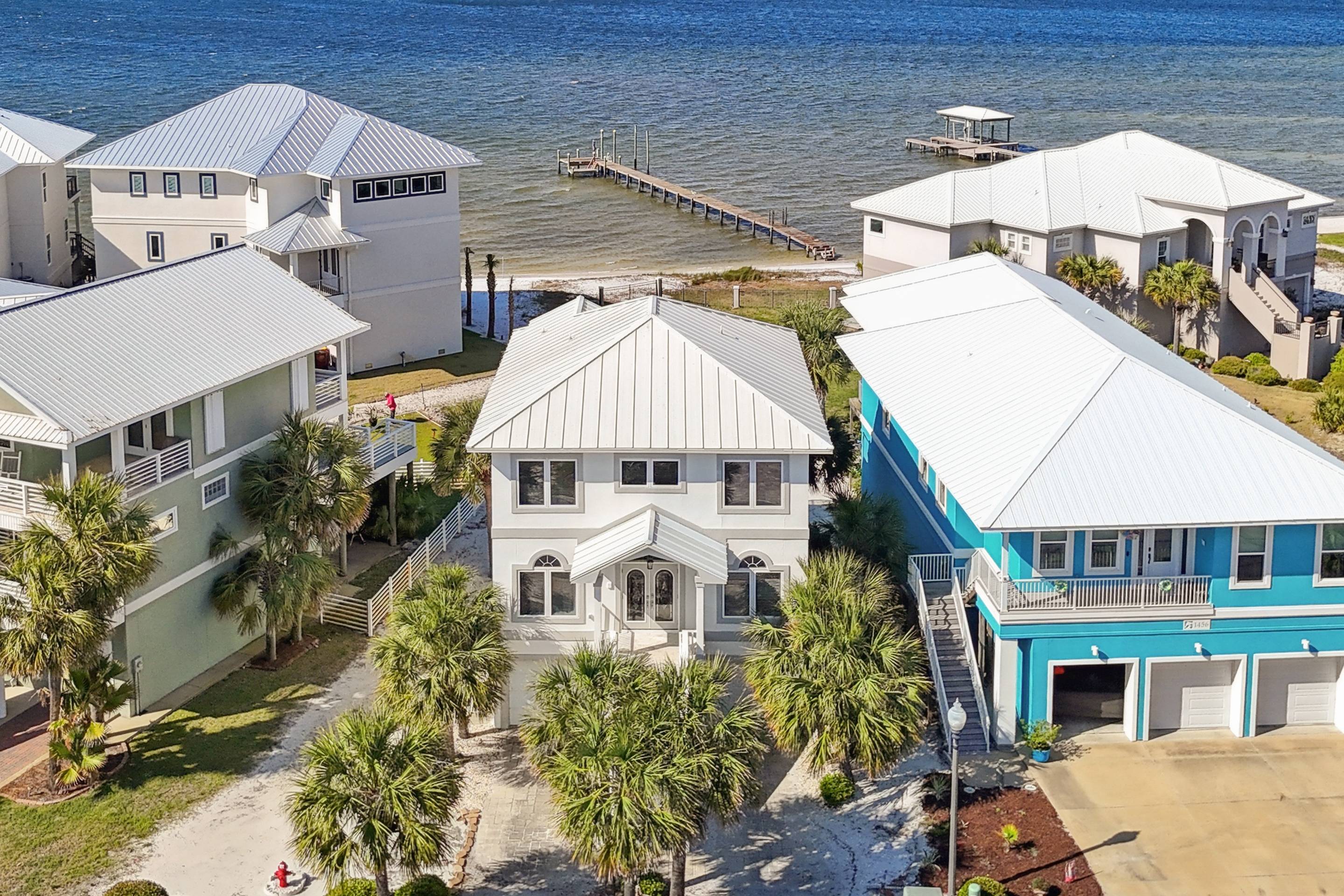 1460 Bermuda Dr - Pensacola Beach, FL