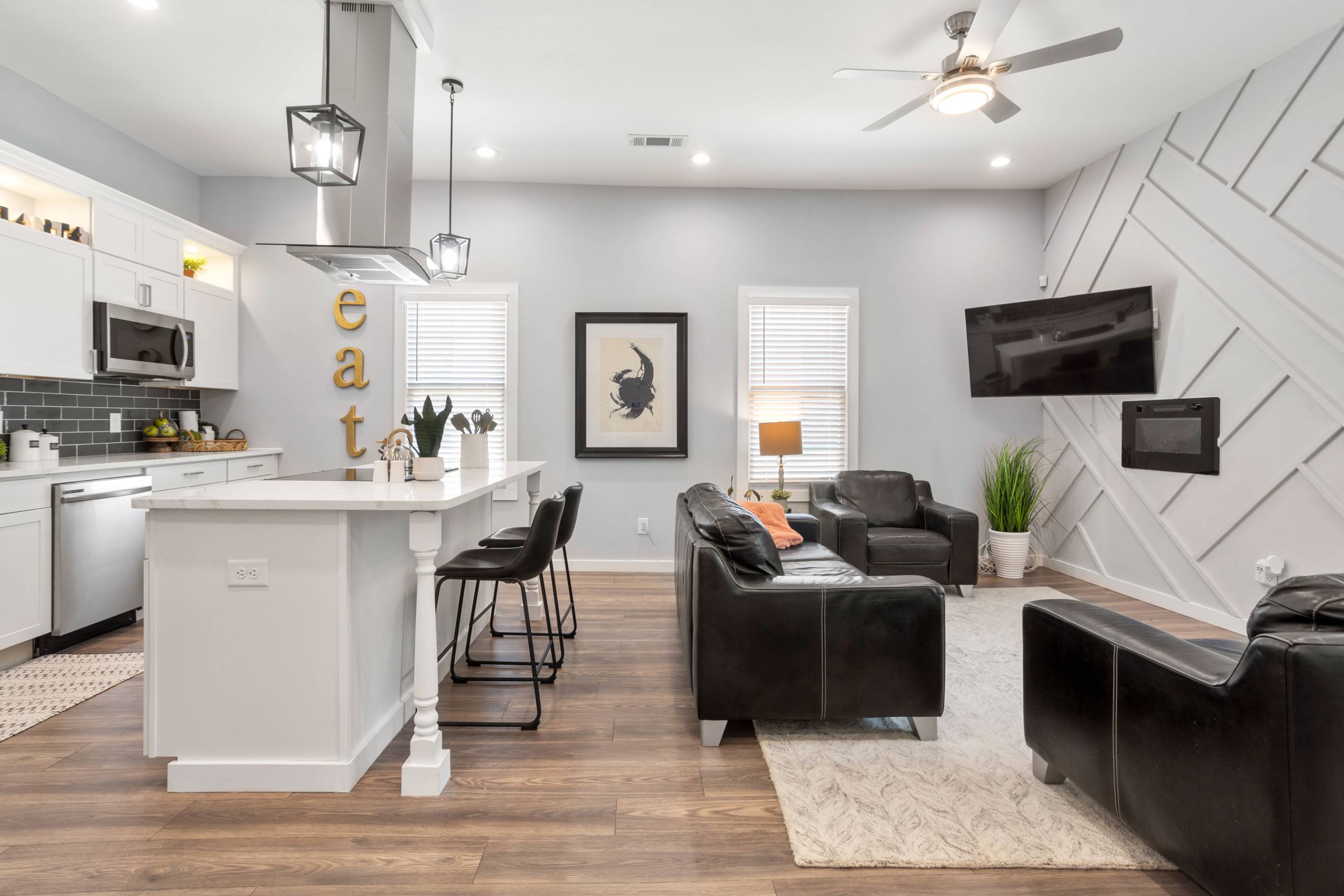 Charming Urban Oasis With Spacious Porch - Delightful Retreat - Atlanta, GA