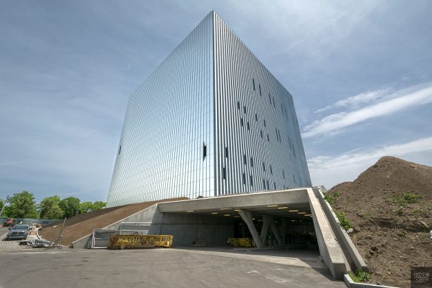 NYC's new 911 center has quiet rooms for decompressing after stressful ...