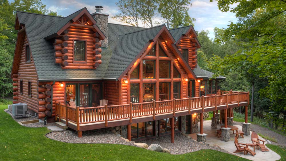 How Do I Pick the Best Finishes for My Log Home?