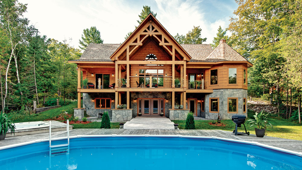 A Distinctive Canadian Log Home