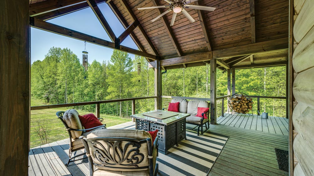 A Contemporary But Warm and Rustic Tennessee Home