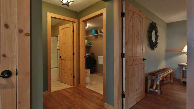 A New Hampshire Log Home With a View