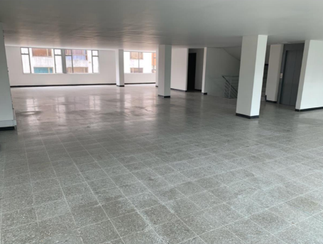 Edificio en arriendo. Ref #10690106