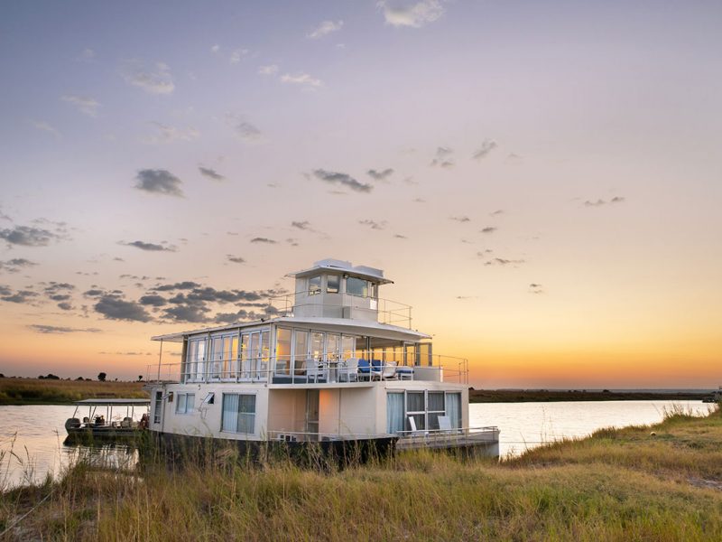 Mantis Soanambo Hotel & Spa - Hotels, eco-lodges and waterways