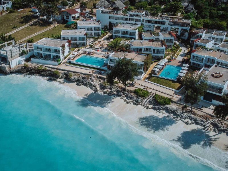 Mantis - Sustainable Luxury and Eco-Adventures