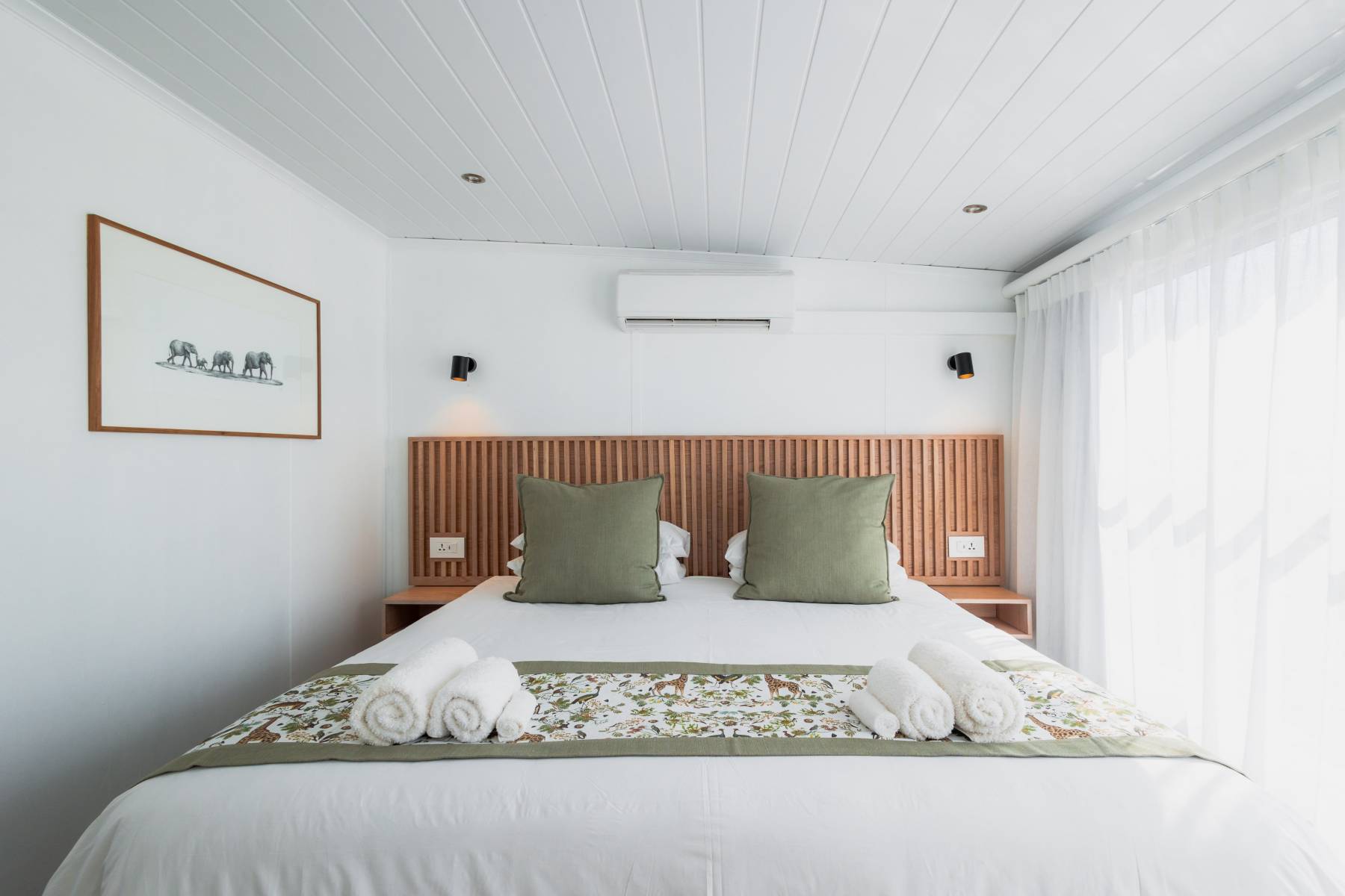 Ultimate Chobe River Safari | Mantis Chobe Princess Houseboats