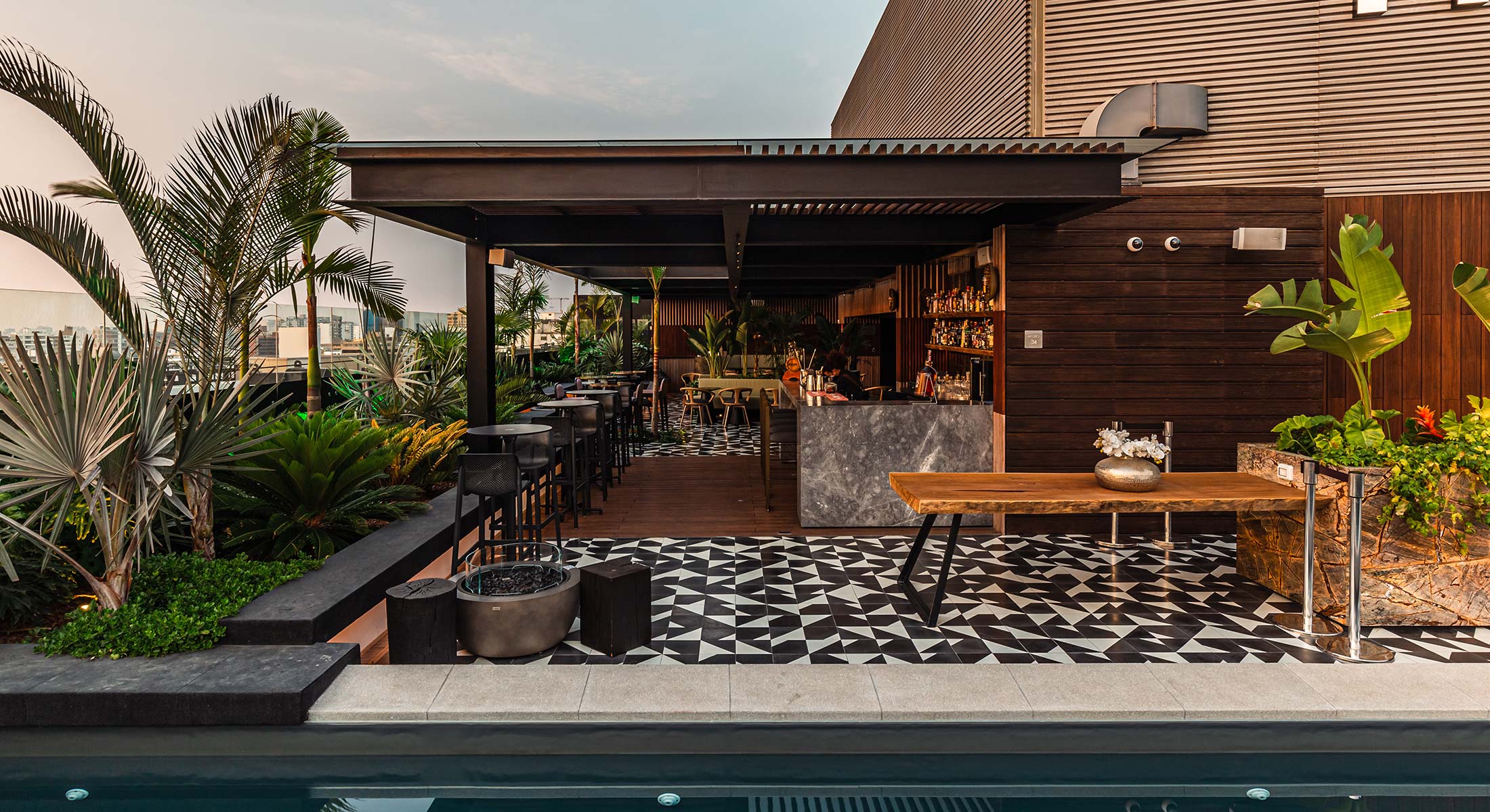Ambra Rooftop Bar - Pullman Lima Miraflores