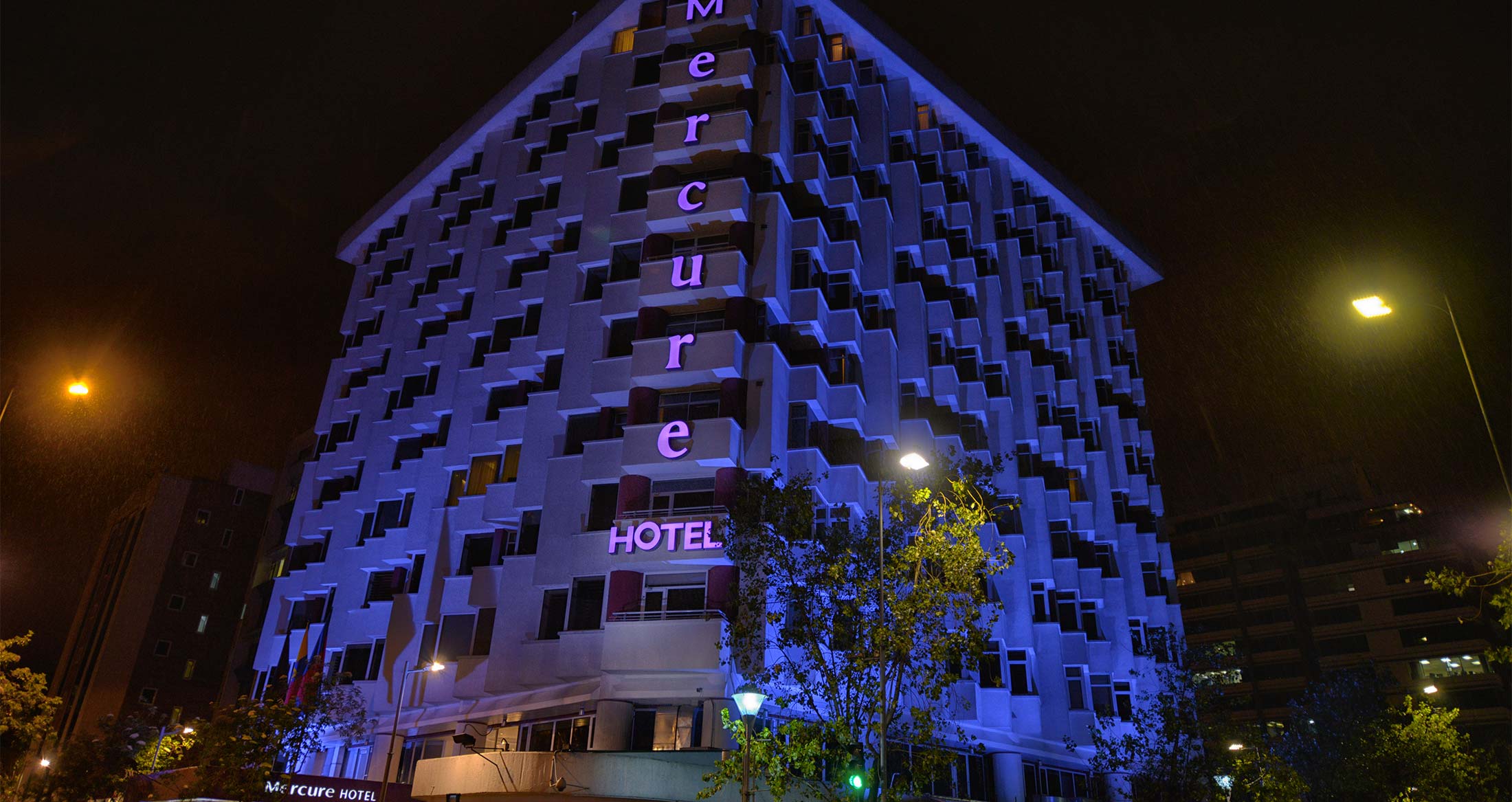 Mercure Alameda Quito x negocios u ocio, hotel 5 estrellas, piscina y spa