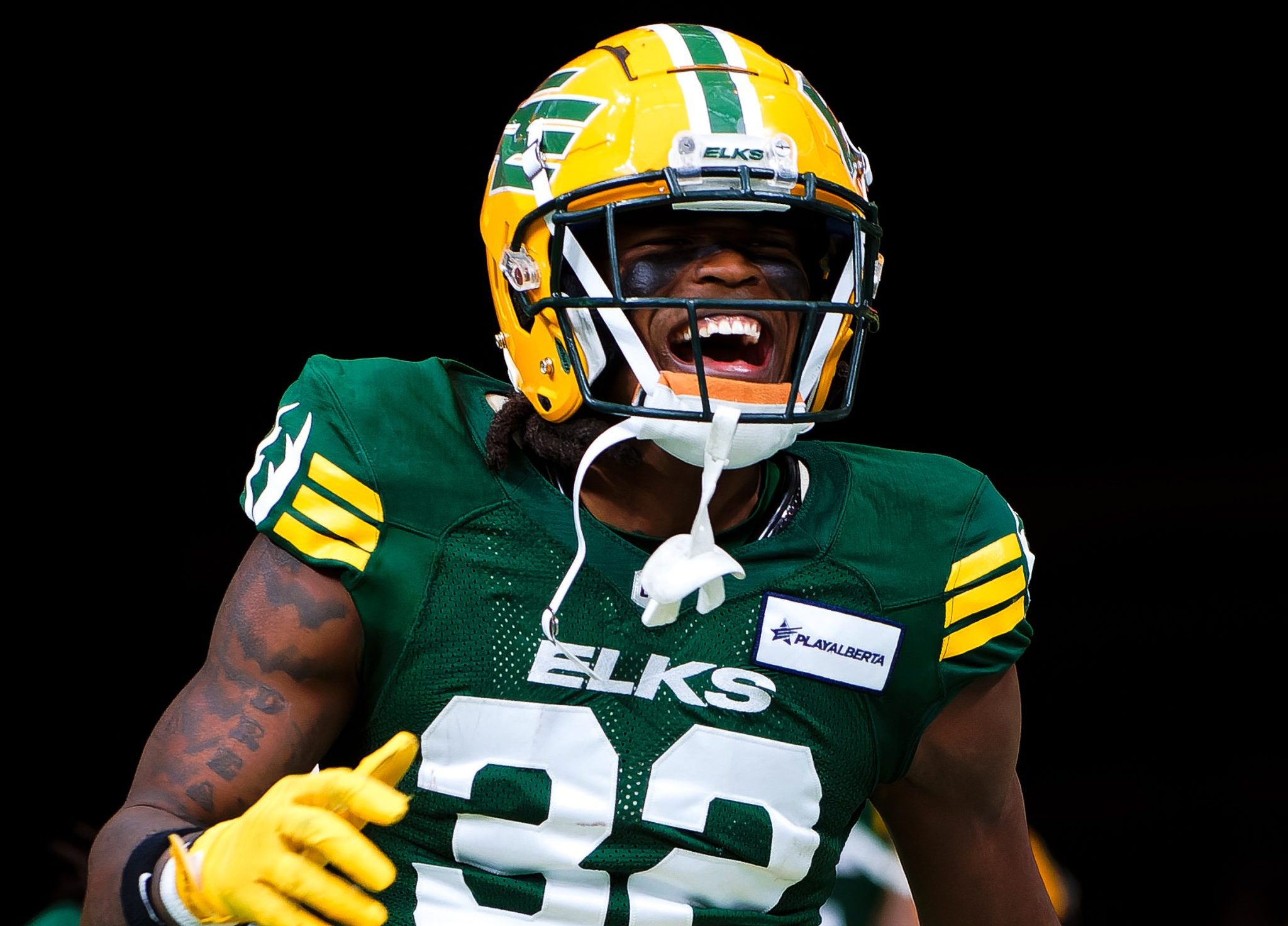 Elks' DB Leon O'Neal Jr. ejected vs. Bombers for punching opponent ...