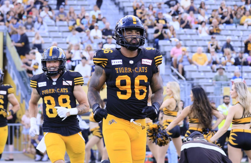 Ottawa Redblacks pluck Deionte Knight, Jeremy Murphy from Hamilton ...