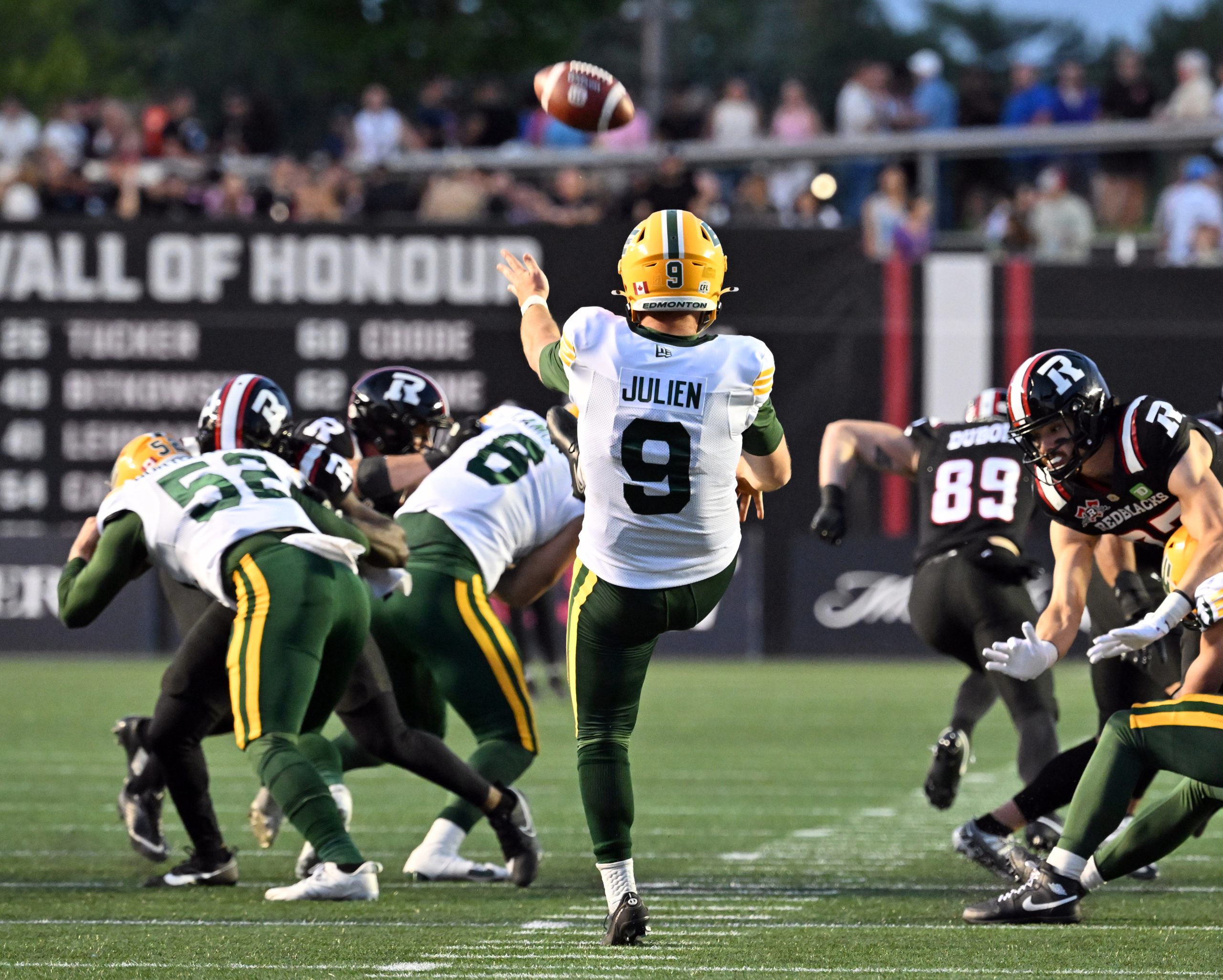 CFL punters Jake Julien, Nik Constantinou work out for New York Giants ...