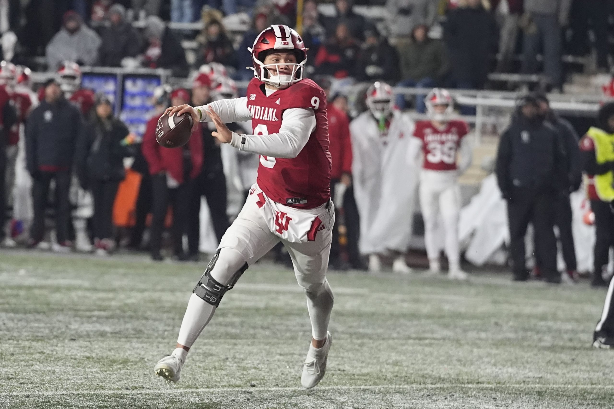 Canadian QB Kurtis Rourke throws record six TD passes as Indiana routs ...