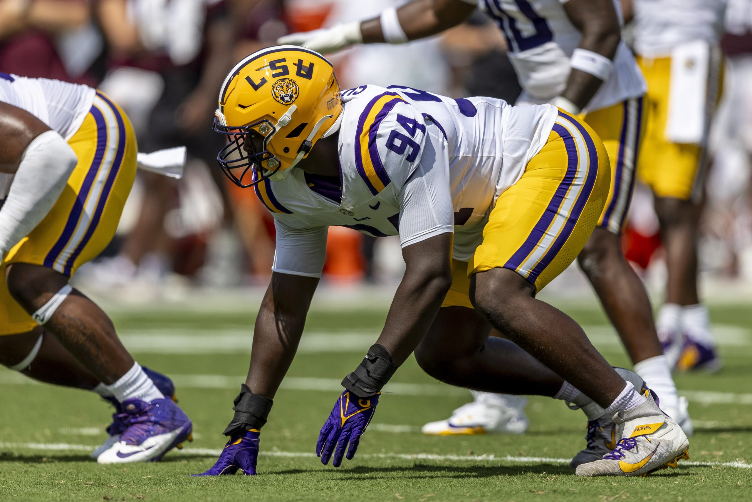 Canadian DL Paris Shand impresses at LSU pro day - 3DownNation