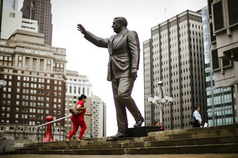 Statue of divisive Philadelphia Mayor Frank Rizzo is removed - Beaver ...