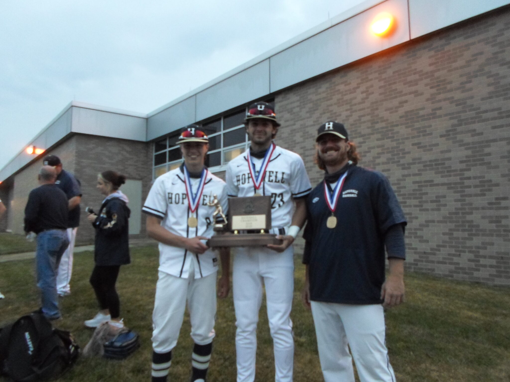Hopewell High School Baseball Team Given a Hero's Welcome After Winning ...