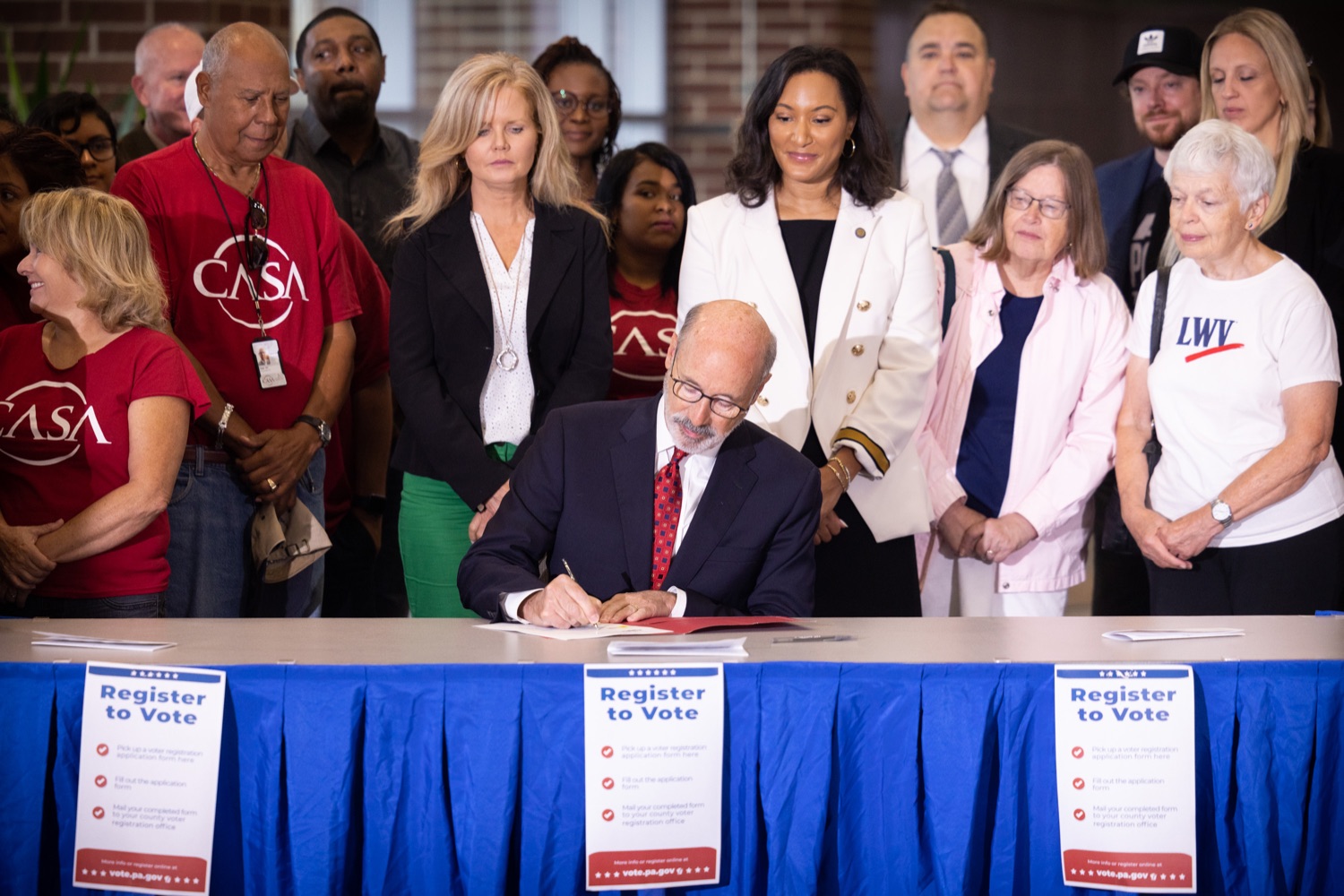 Gov. Wolf Signs Executive Order to Expand Voter Registration Forms at State Offices - Beaver ...