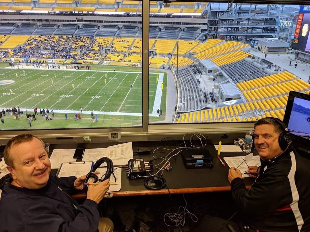 "A Tribute To A Legend" At Robert's Roadside Inn Patio Wednesday Night ...