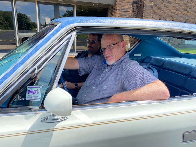 Eddy and Frank Go Back to 1973 Friday During "The Time Machine ...