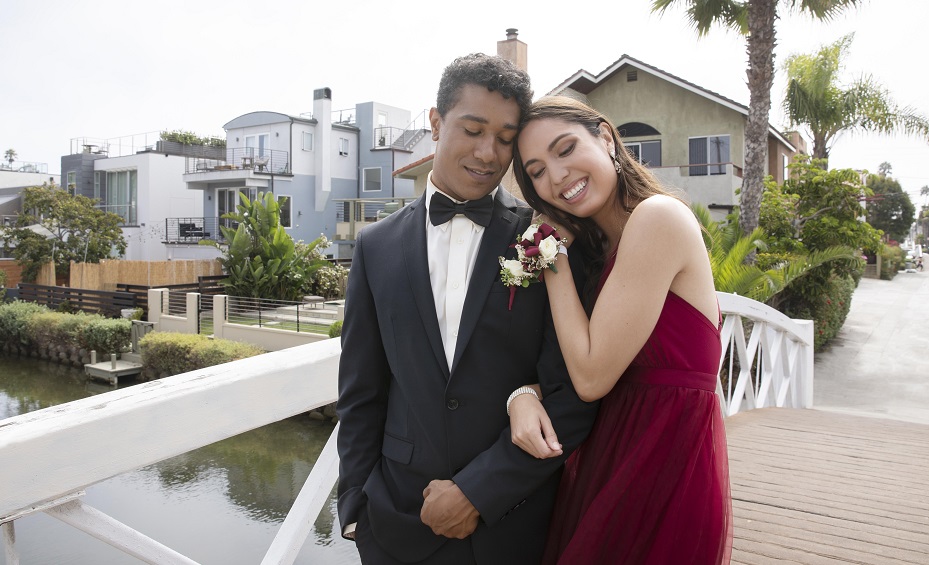 Romantic Flower Promposal Ideas to Make Your Date Say Yes ...