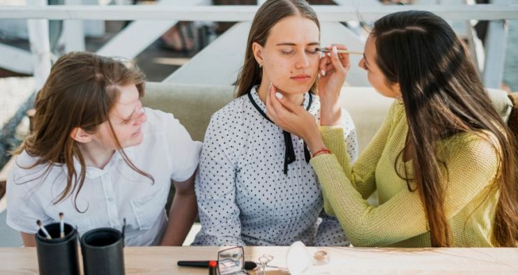 22 Makeup Artist Sayings & Slogans - CustomizedGirl Blog