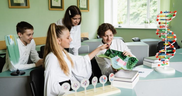 25 Biology Team Names - CustomizedGirl Blog