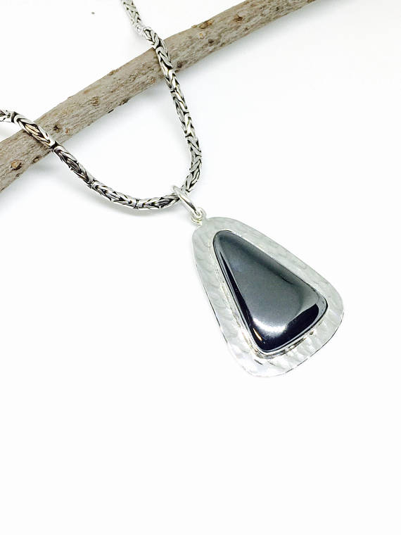 Hematite pendant,necklaces set in sterling silver 925. Nice hammer ...
