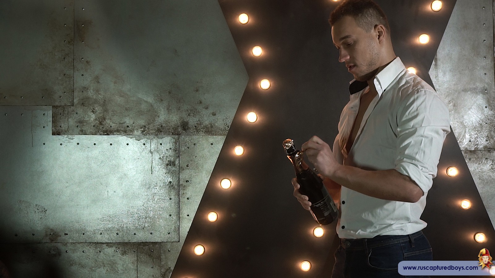 The Cheeky Waiter - Part I