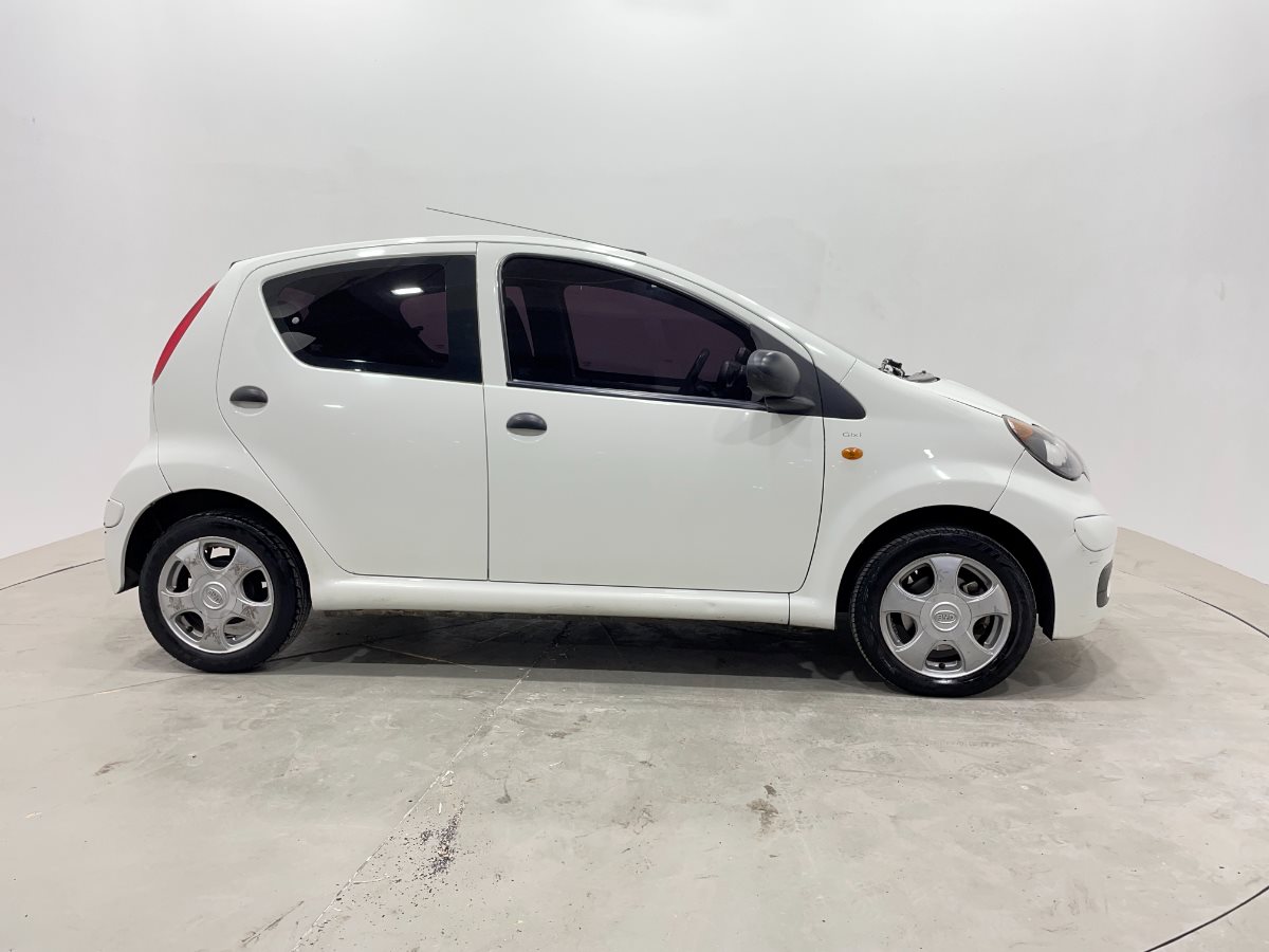 BYD F0 2013 USD 7,890 | Shopping de Usados