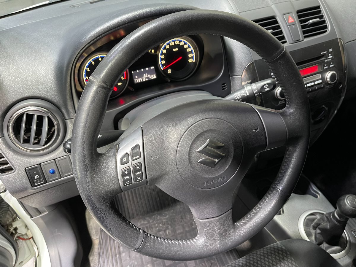 Suzuki SX4 2014 USD 9,500 | Go Select