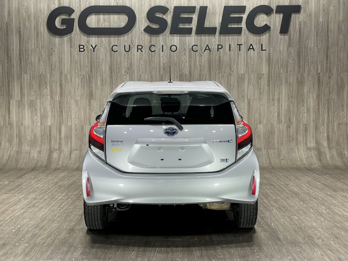 Toyota Prius C HYBRID 2021 USD 22,900 | Go Select