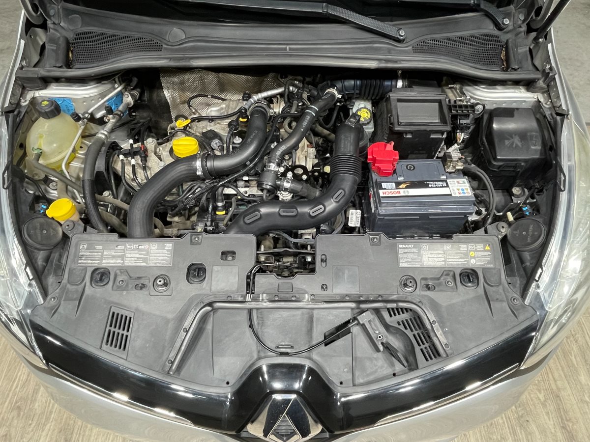 Renault Clio IV 0.9 TCe DYNAMIQUE 2015 USD 16,900 | Go Select