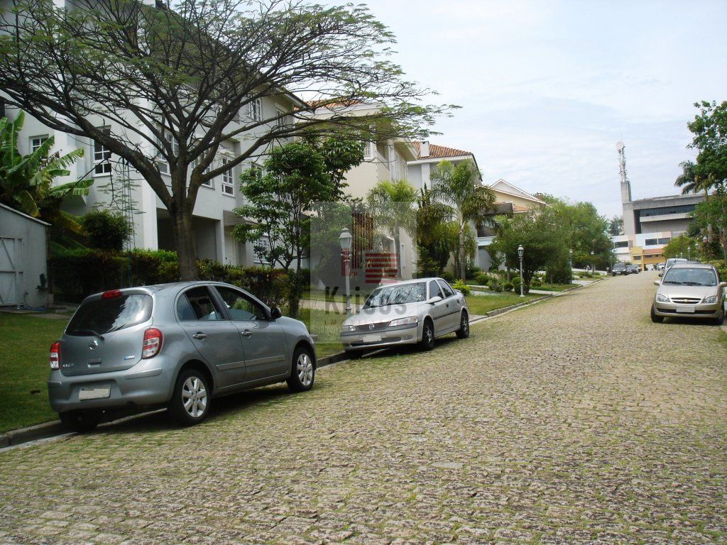 Condomínio em Jardim Colombo à venda - 3 Dorms., 300m² de área - Ref ...