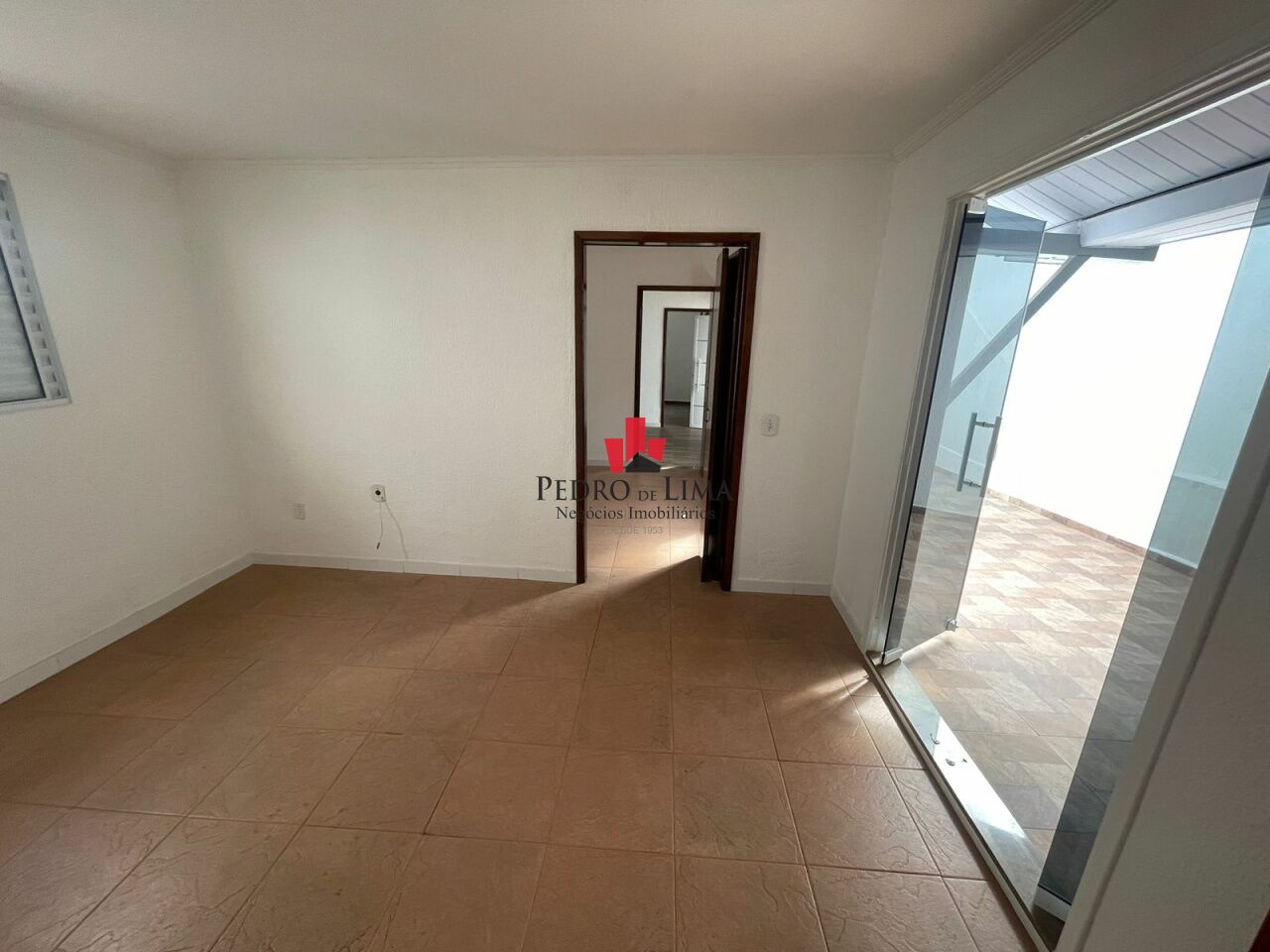 Casa térrea com 3 dormitórios e 3 vagas na Penha - PE39148 | Pedro de Lima