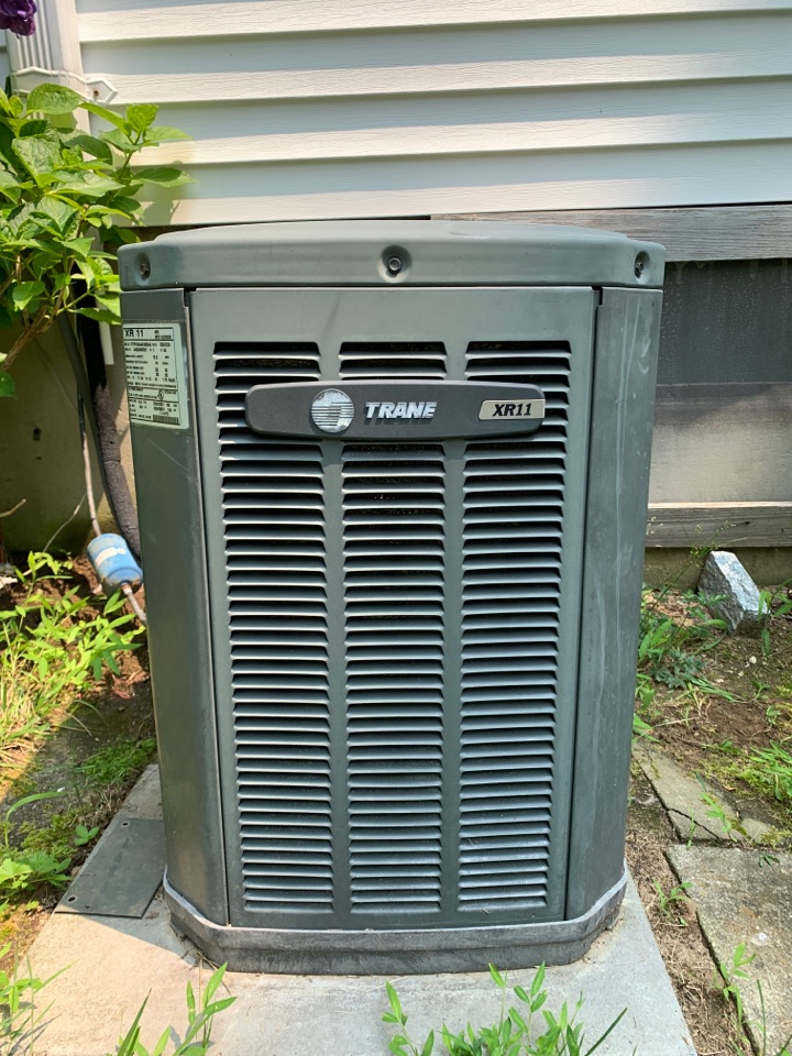 Buderus Oil Fired Boiler Upgrade Clinton Connecticut | Wilcox Energy