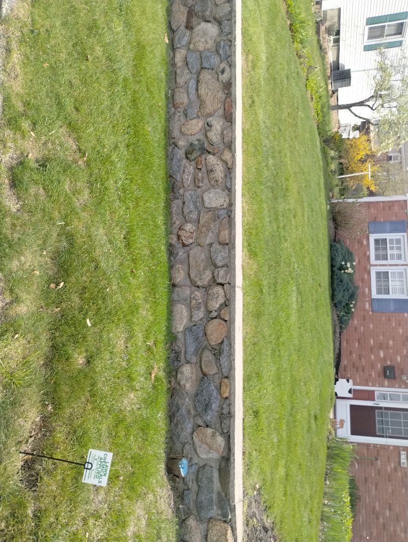 Rhode Island Lawn, Weeds & Pest Control Services Program