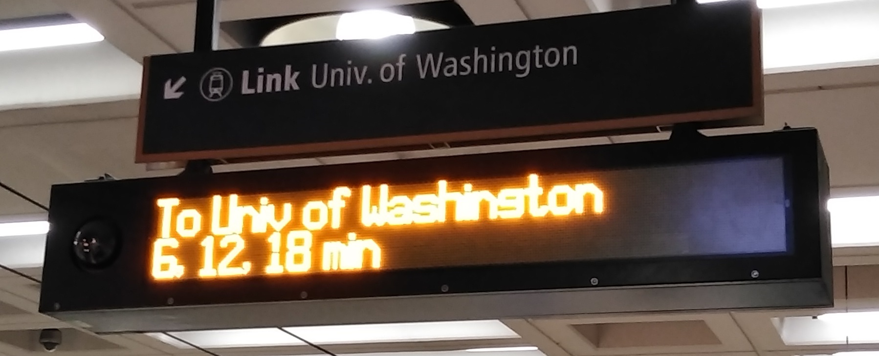 Next train signs are finally here – Seattle Transit Blog