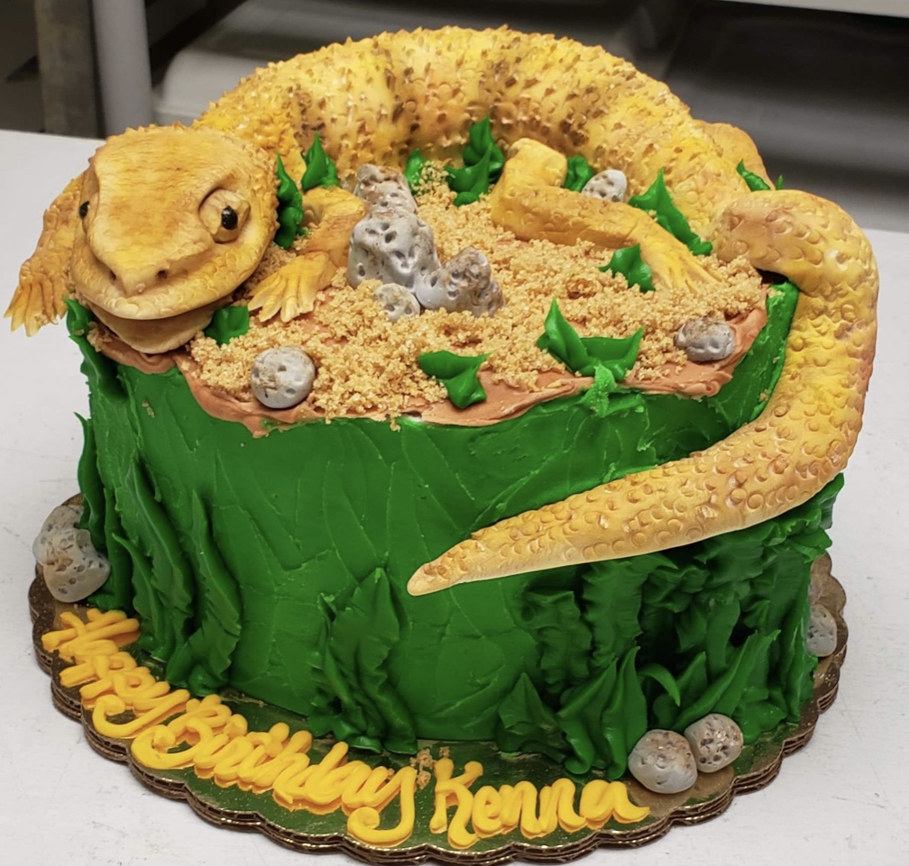 Specialty Cakes – Simple Simon Bakery