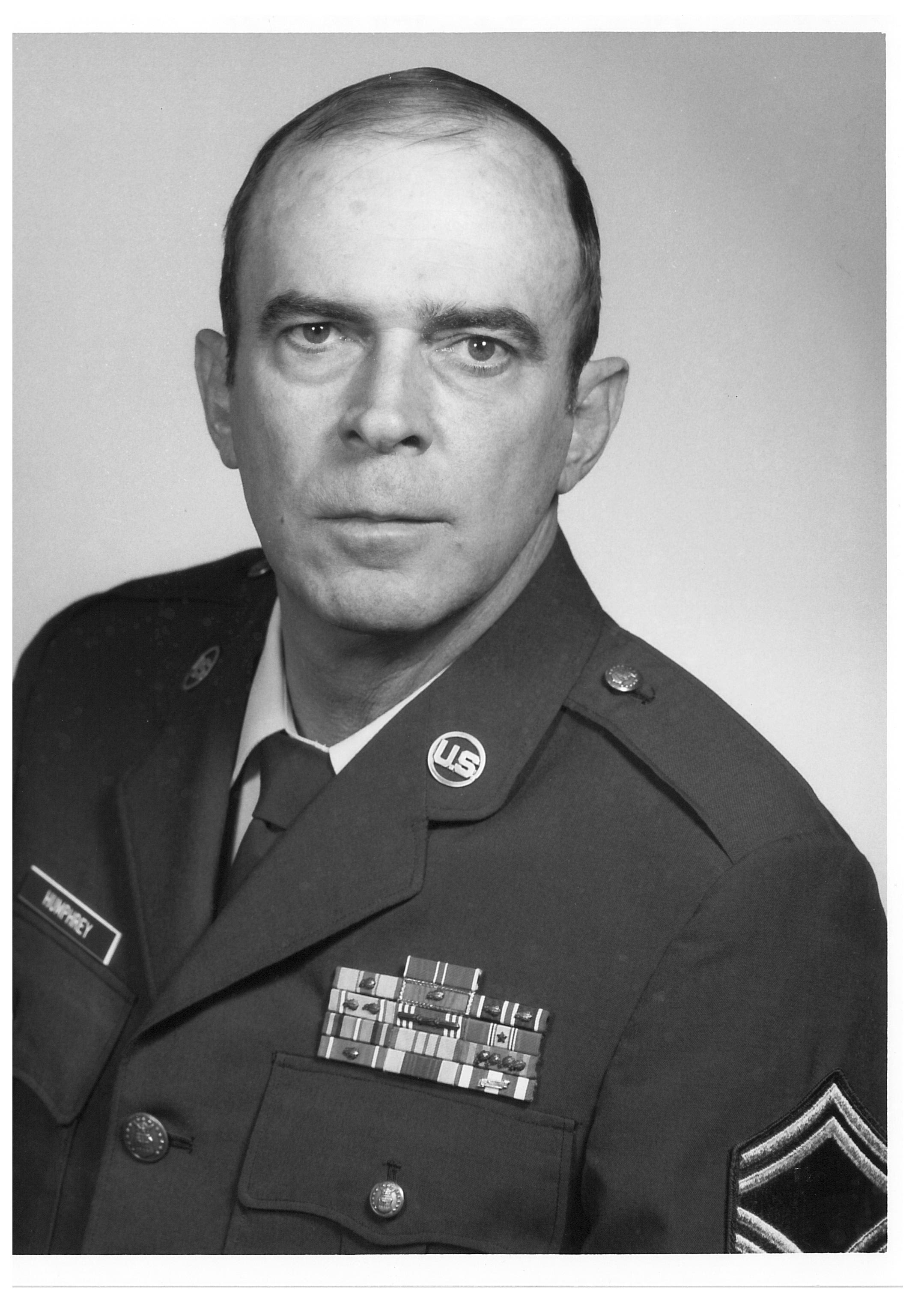 This online memorial is dedicated to CMSgt Robert Edward Humphrey USAF ...