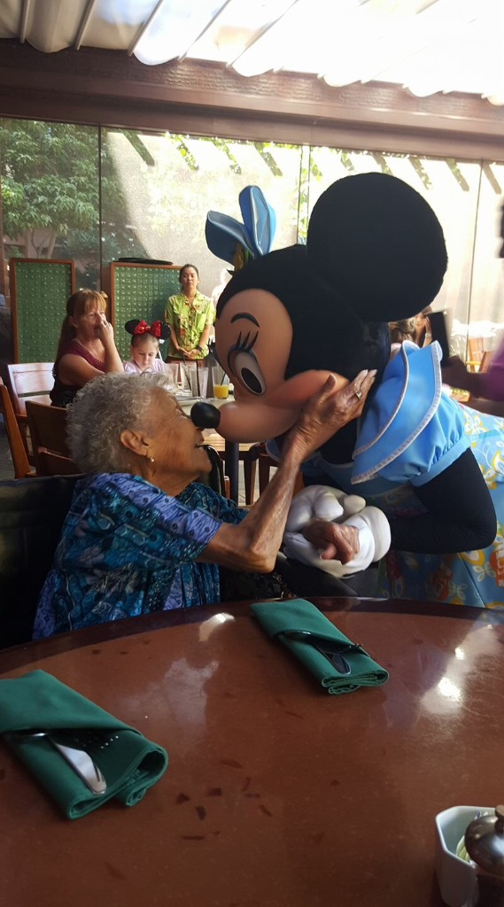 This online memorial is dedicated to Evangelina Carter Perez. It is a ...