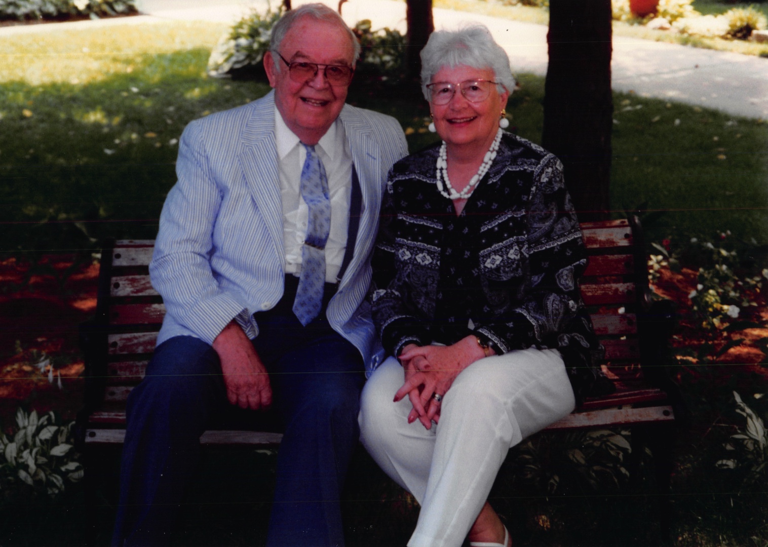 This online memorial is dedicated to Helen Rose Gottschalk. It is a ...