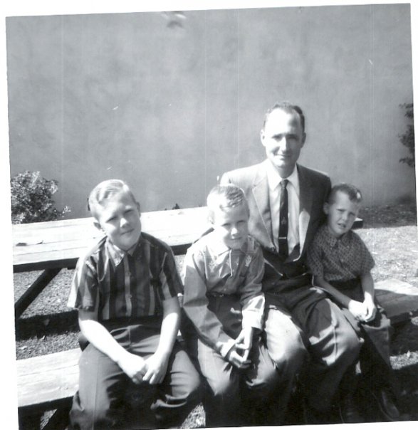 This online memorial is dedicated to John Moffett Peeples. It is a ...
